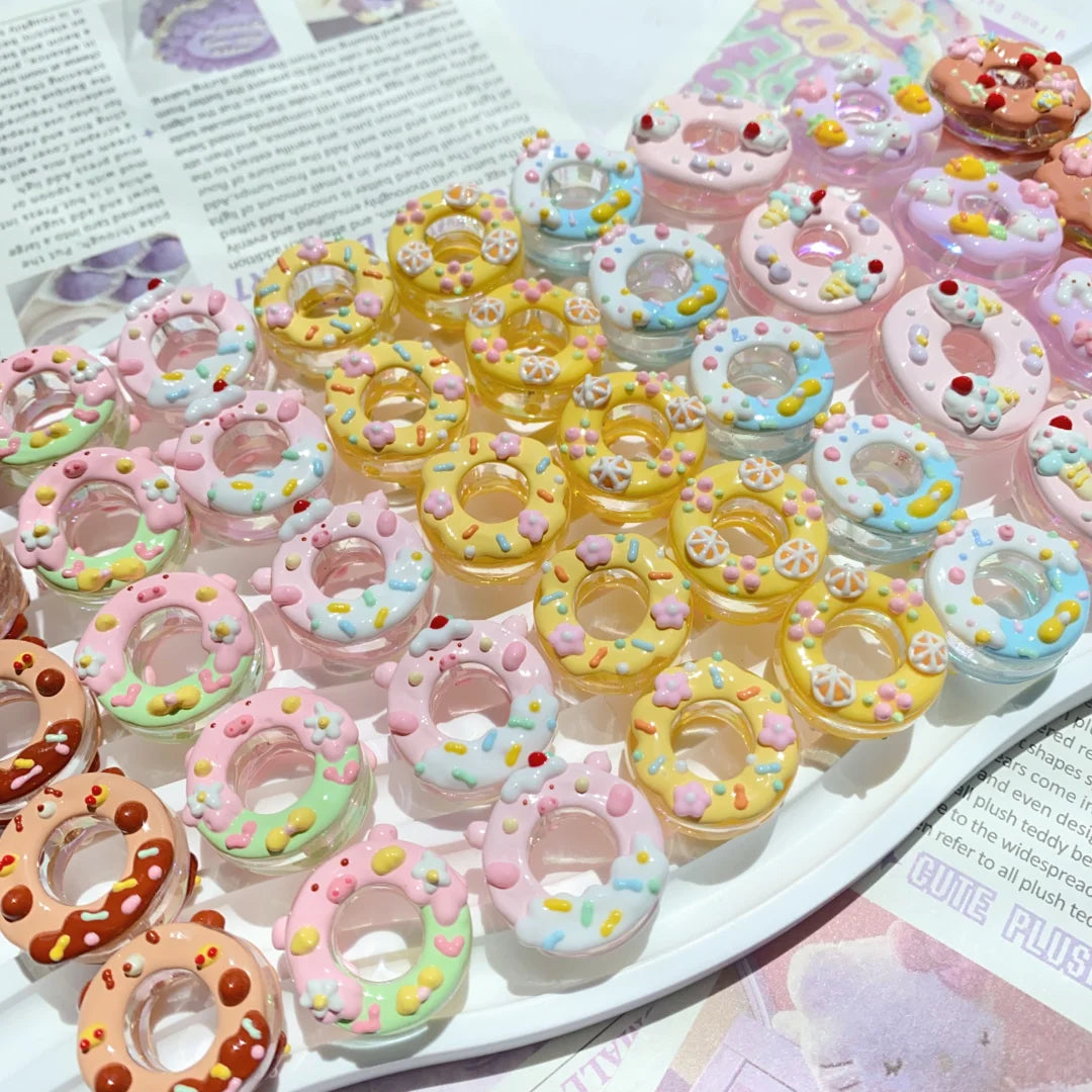 Hand-Painted Doughnut-Shaped Beads – CloudDIY