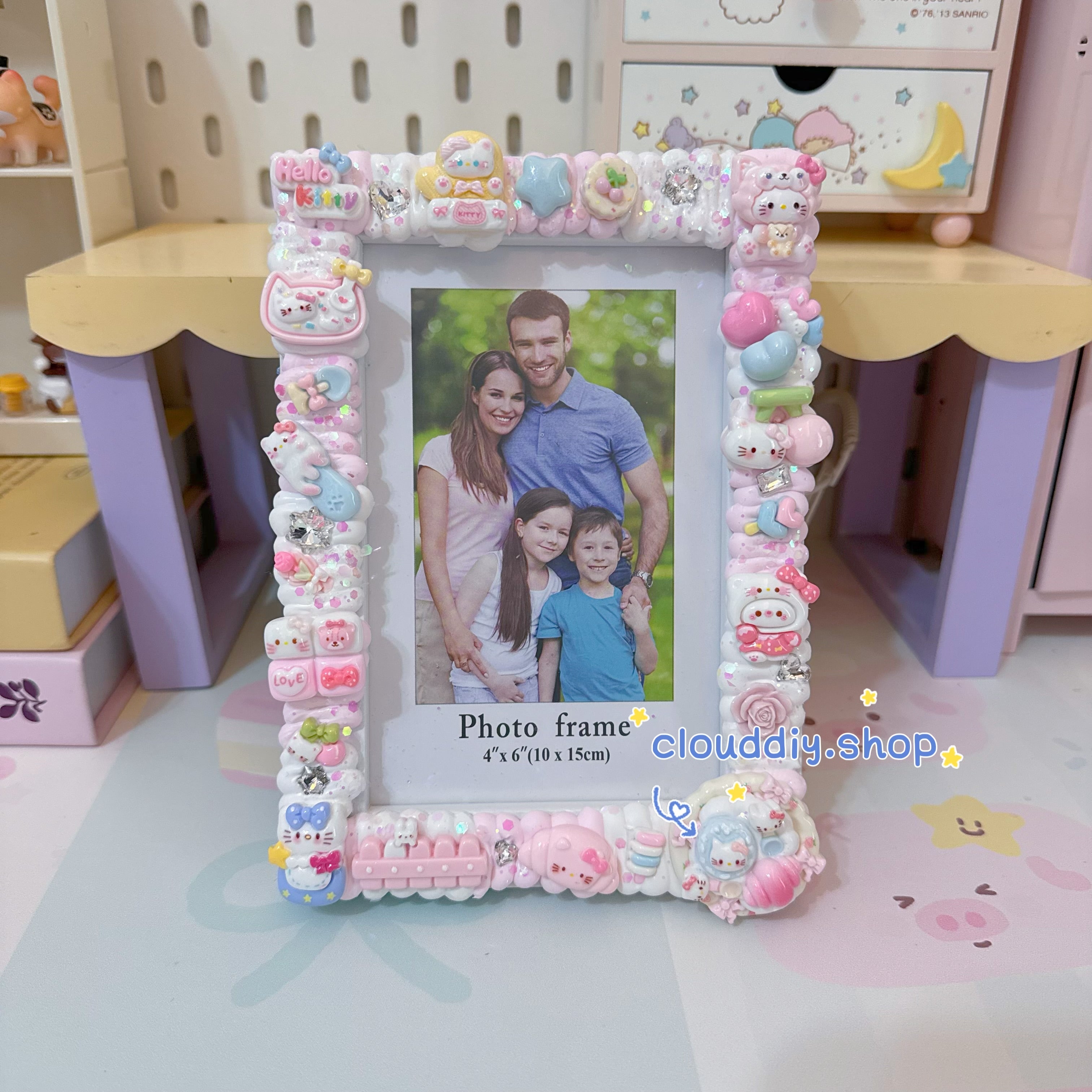 Hello Kitty Photo Frame – CloudDIY
