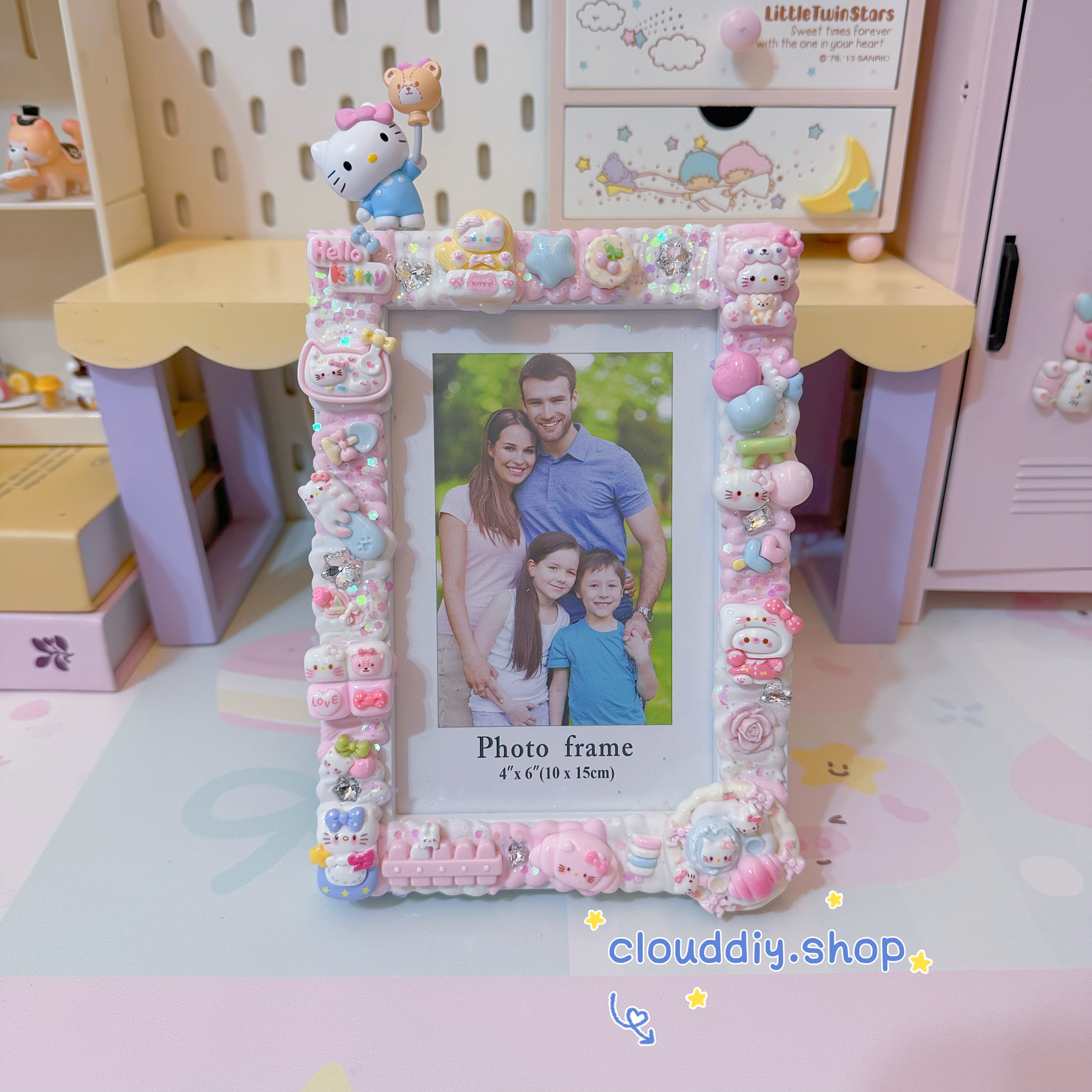 Hello Kitty Photo Frame – CloudDIY